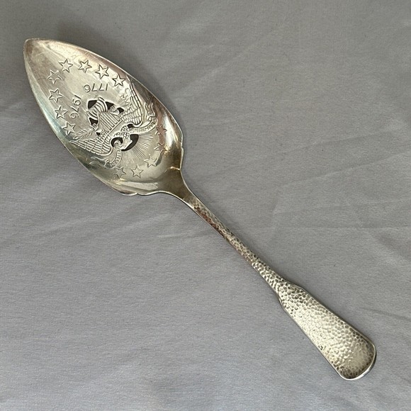 Oneida | Dining | Vintage Rogers Oneida Ltd Silver Plate Pie Cake ...